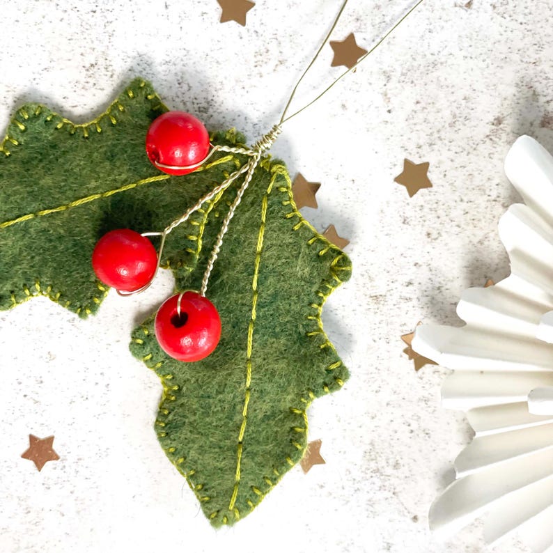 Holly Felt Decoration Kit, Christmas Embroidery DIY Craft - Etsy