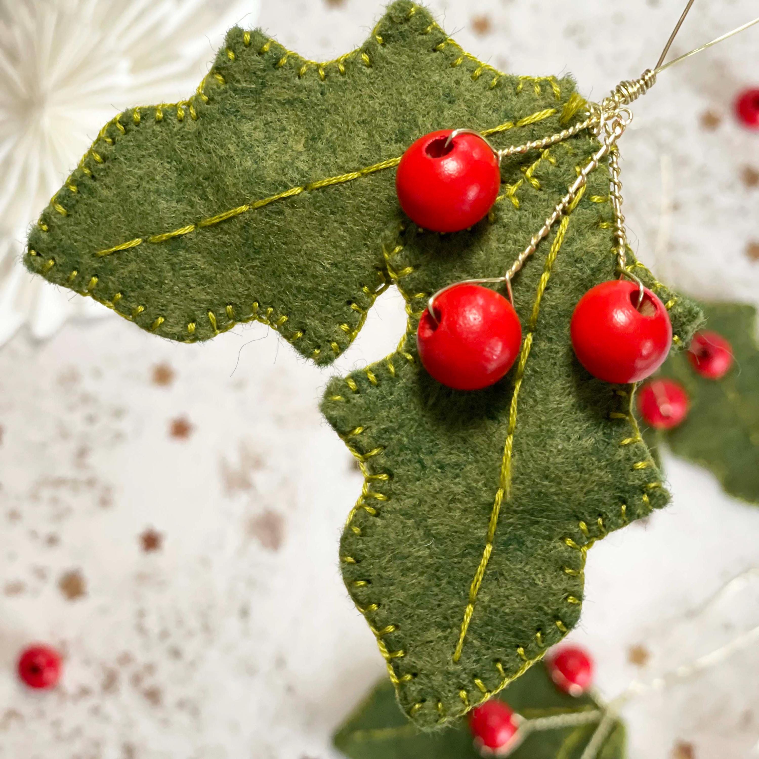 Holly Embroidery Kit, Holly Sewing Kit, Christmas Decoration Kit, Felt ...