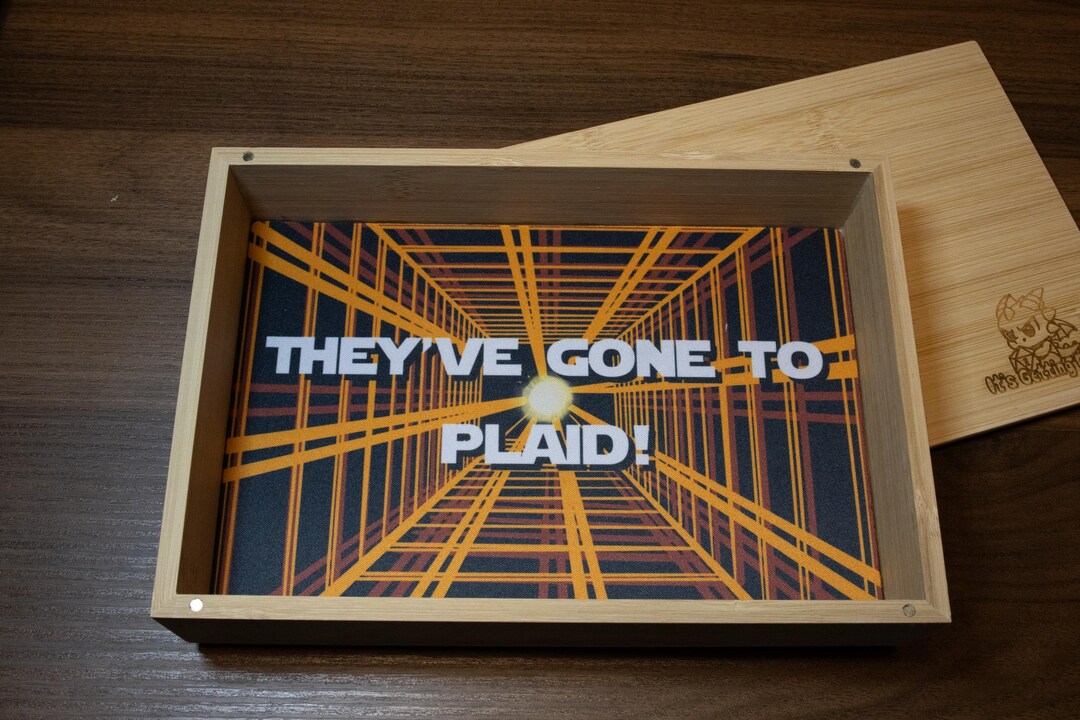 They've Gone to Plaid Bamboo Dice Tray With Magnetic Lid - Etsy
