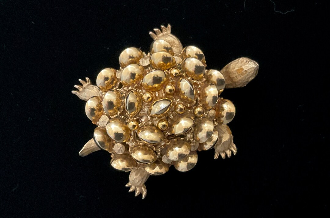 Har Golden Turtle Pin - Etsy Österreich