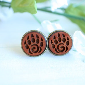 Nature's Embrace Cedar Wood Engraved Stud Earring Set: Paw and Bear ...