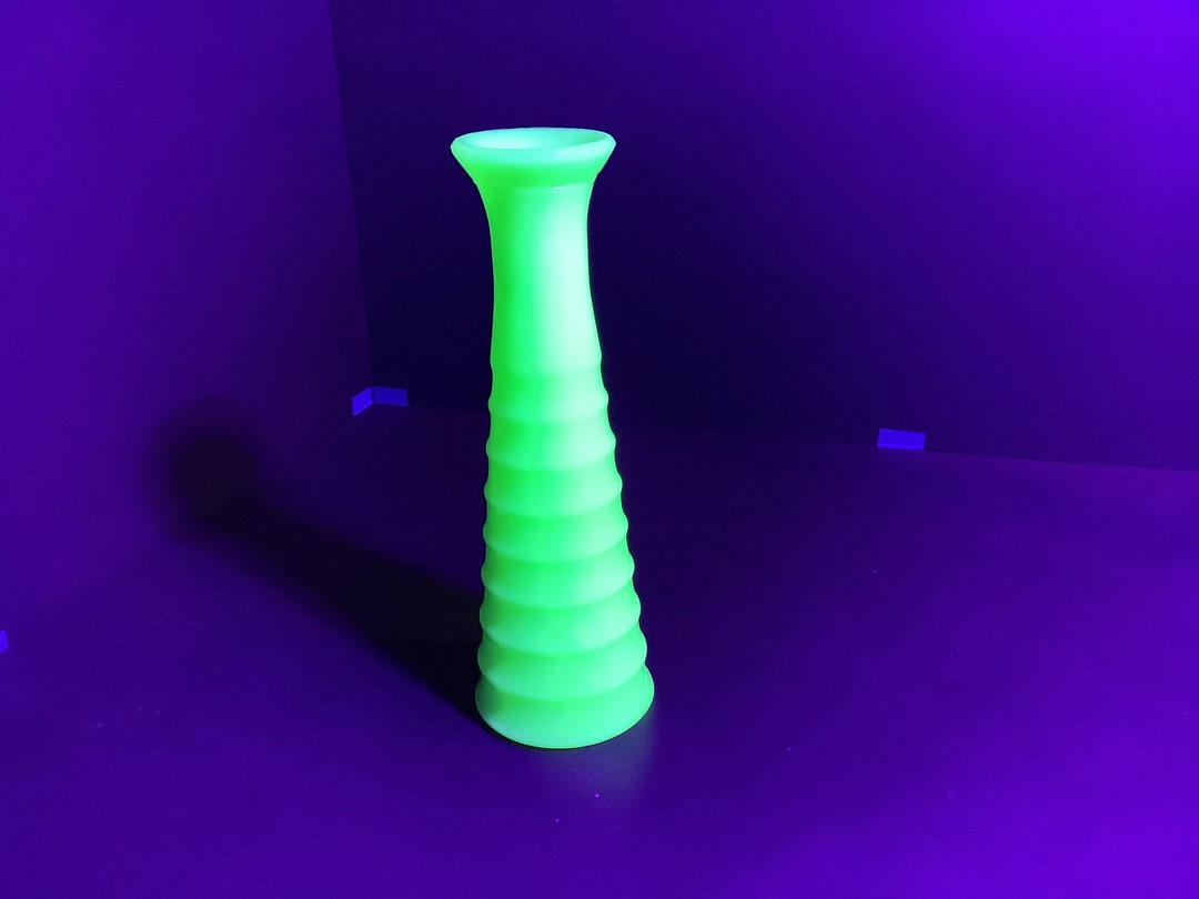 Jeannette Jadeite Beehive Lime Green Uranium 6 Bud Vase Flared Top - Etsy