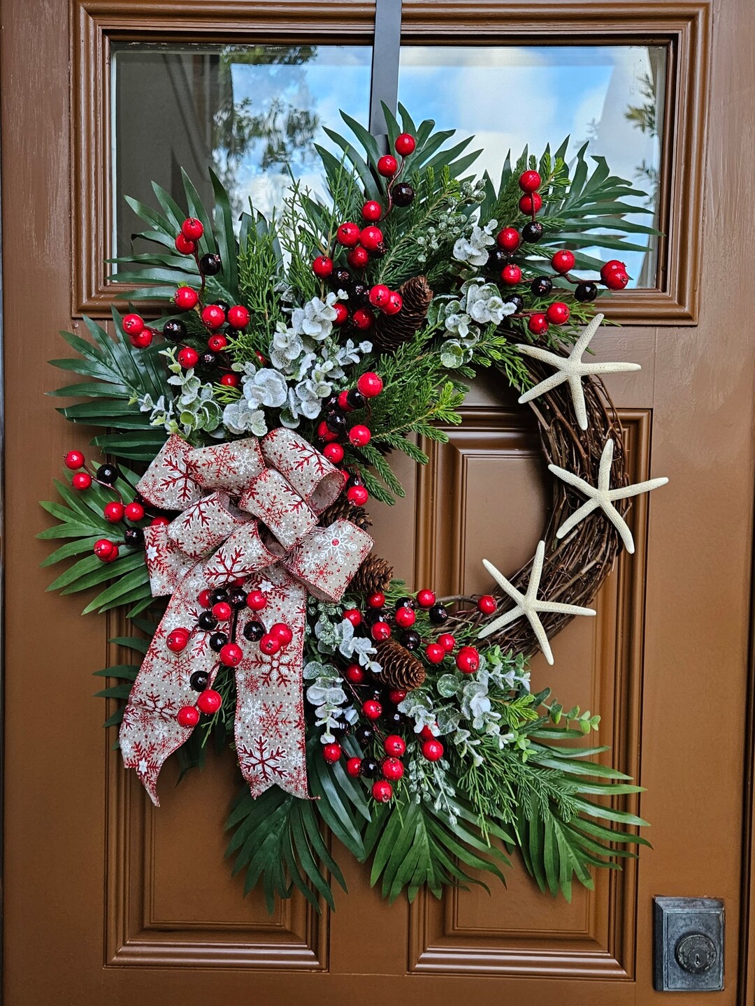 Christmas Coastal Wreath With Red Berries and Starfish, Tropical ...