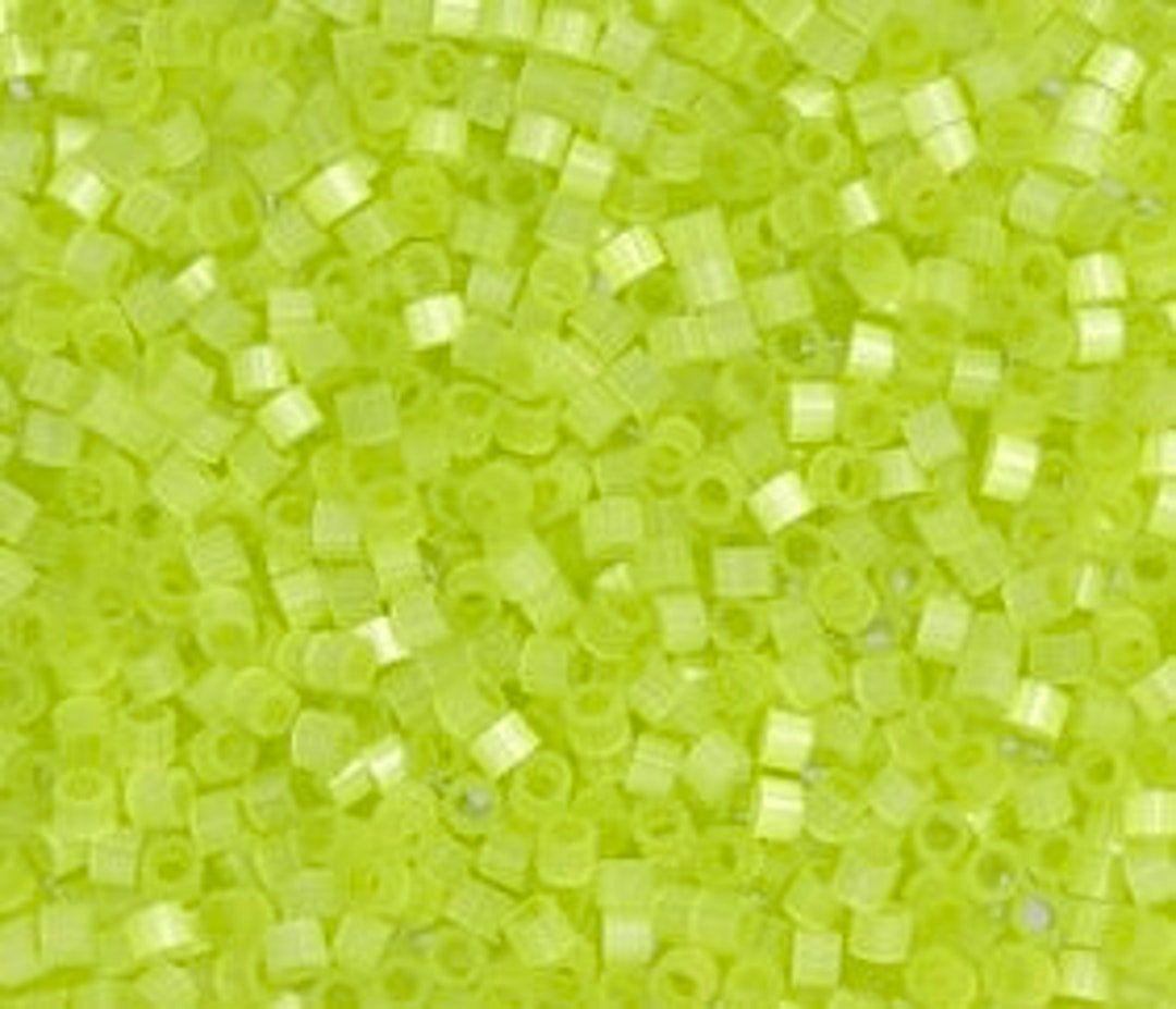 5 Grams TB-1508 TOHO AIKO Fiber-optic/satin Chartreuse, Toho Precision ...