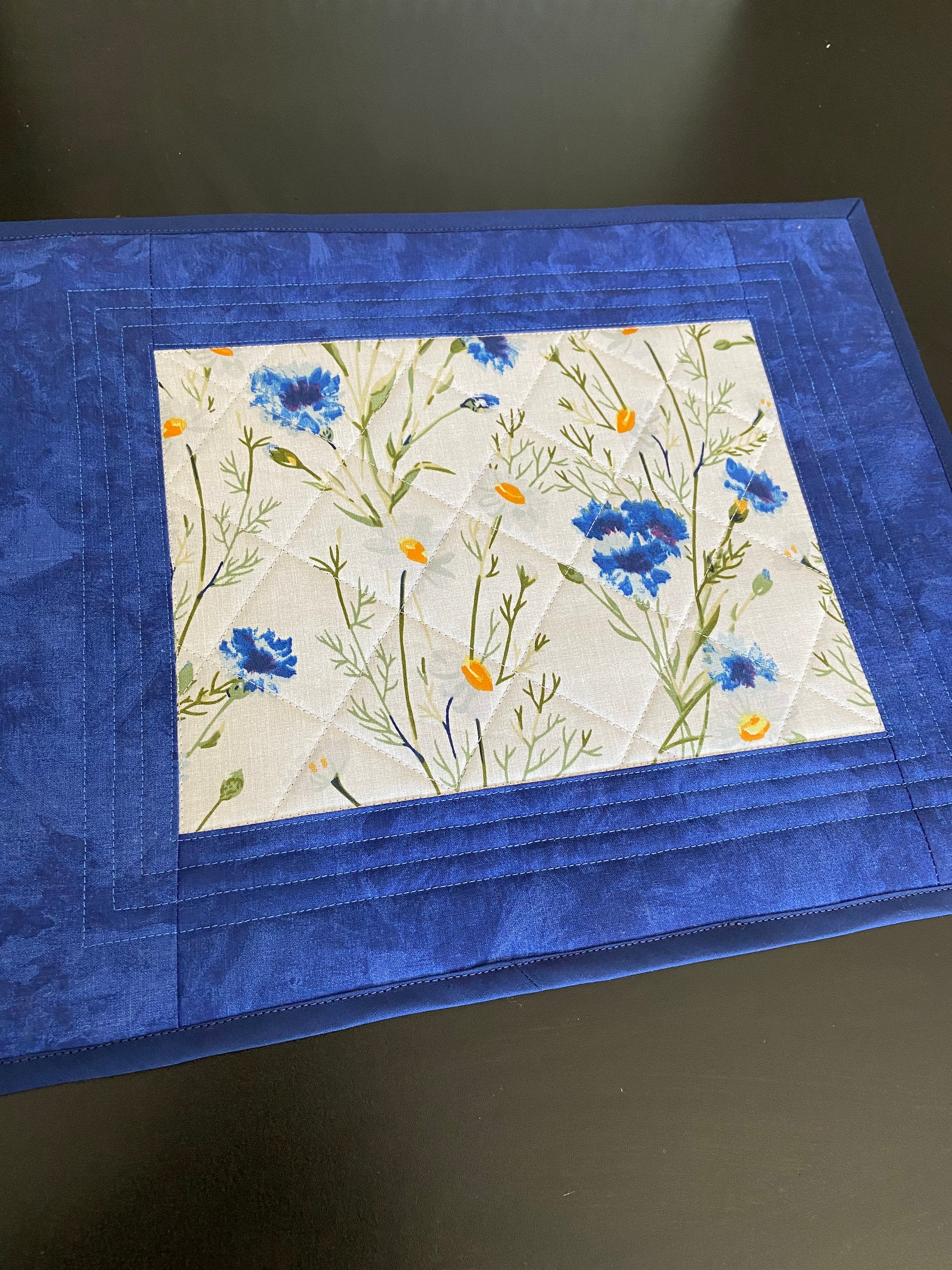 Quilted Table Mats Set 4 White Blue Quilted Placemats Wild Flowers ...