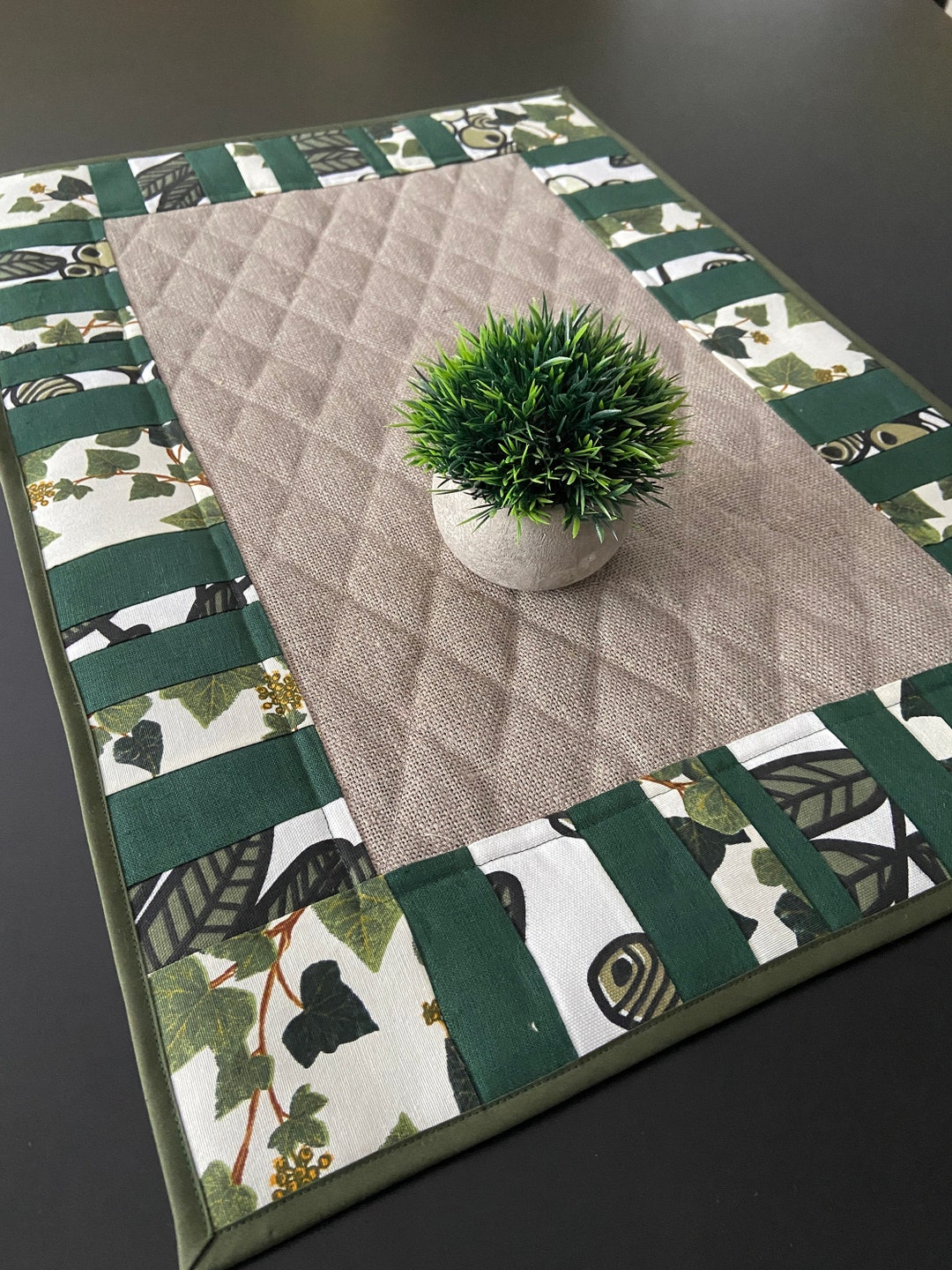 Quilted Table Runner Green Striped Border Table Topper Countryside ...