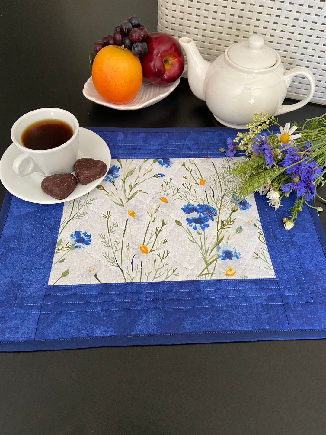 Quilted Table Mats Set 4 White Blue Quilted Placemats Wild Flowers ...