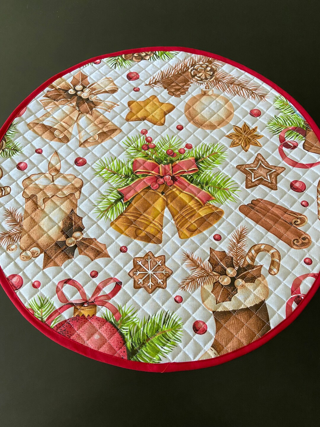 Round Cotton Fabric Table Topper Christmas Table Top Round Quilted ...
