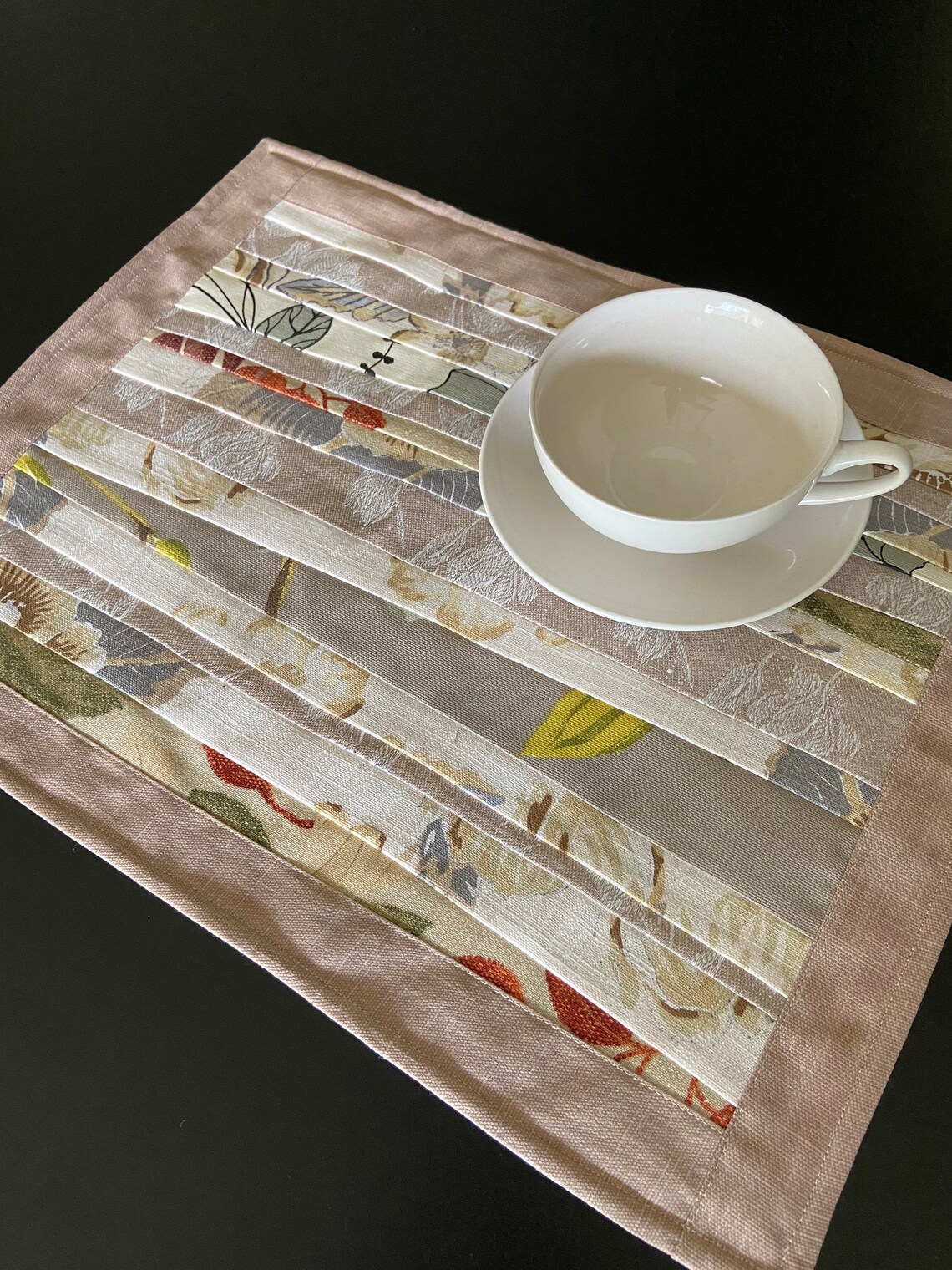 Set of 2 Beige Mix Quilted Patchwork Placemats Padded Place Mats Table ...