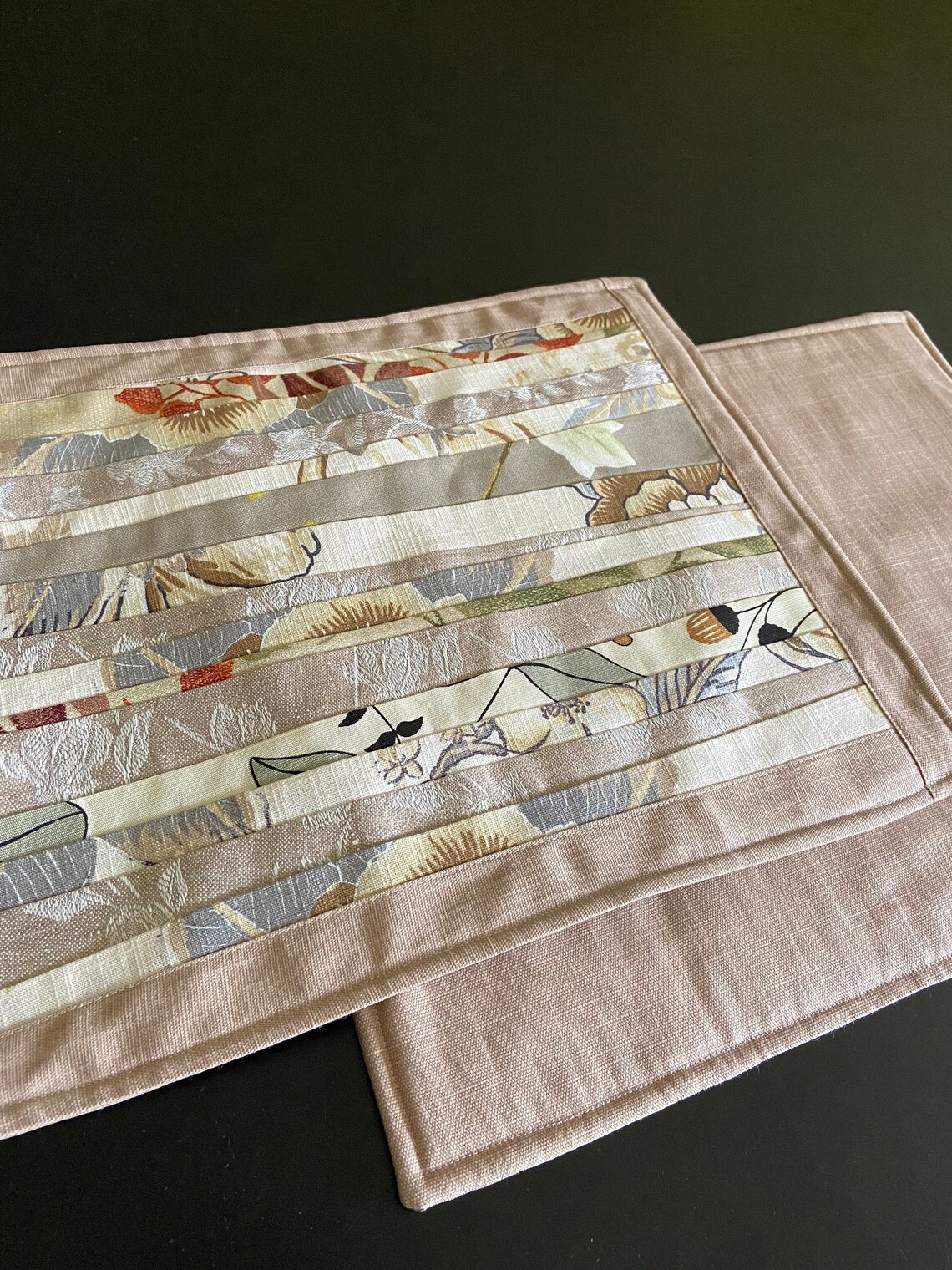 Set of 2 Beige Mix Quilted Patchwork Placemats Padded Place Mats Table ...