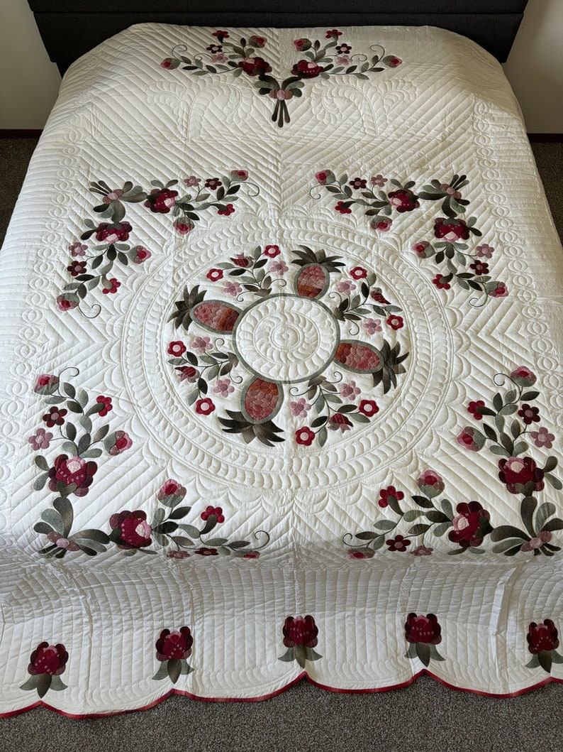 New Flower Wreath Quilt, Amish Handmade Quilt, Amish Handstitched - Etsy