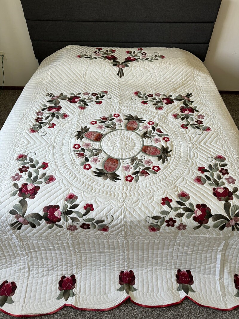 New Flower Wreath Quilt, Amish Handmade Quilt, Amish Handstitched - Etsy