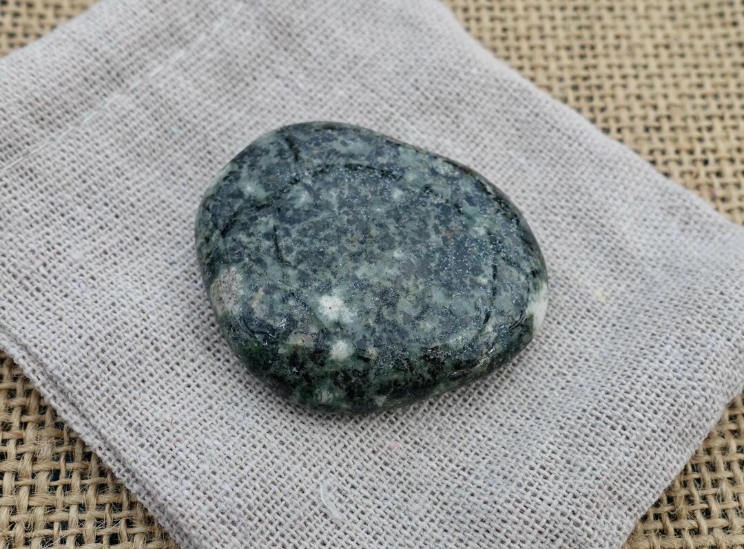 PRESELI BLUE Stone / STONEHENGE / Preseli Comfort Stone / Palm Stone ...