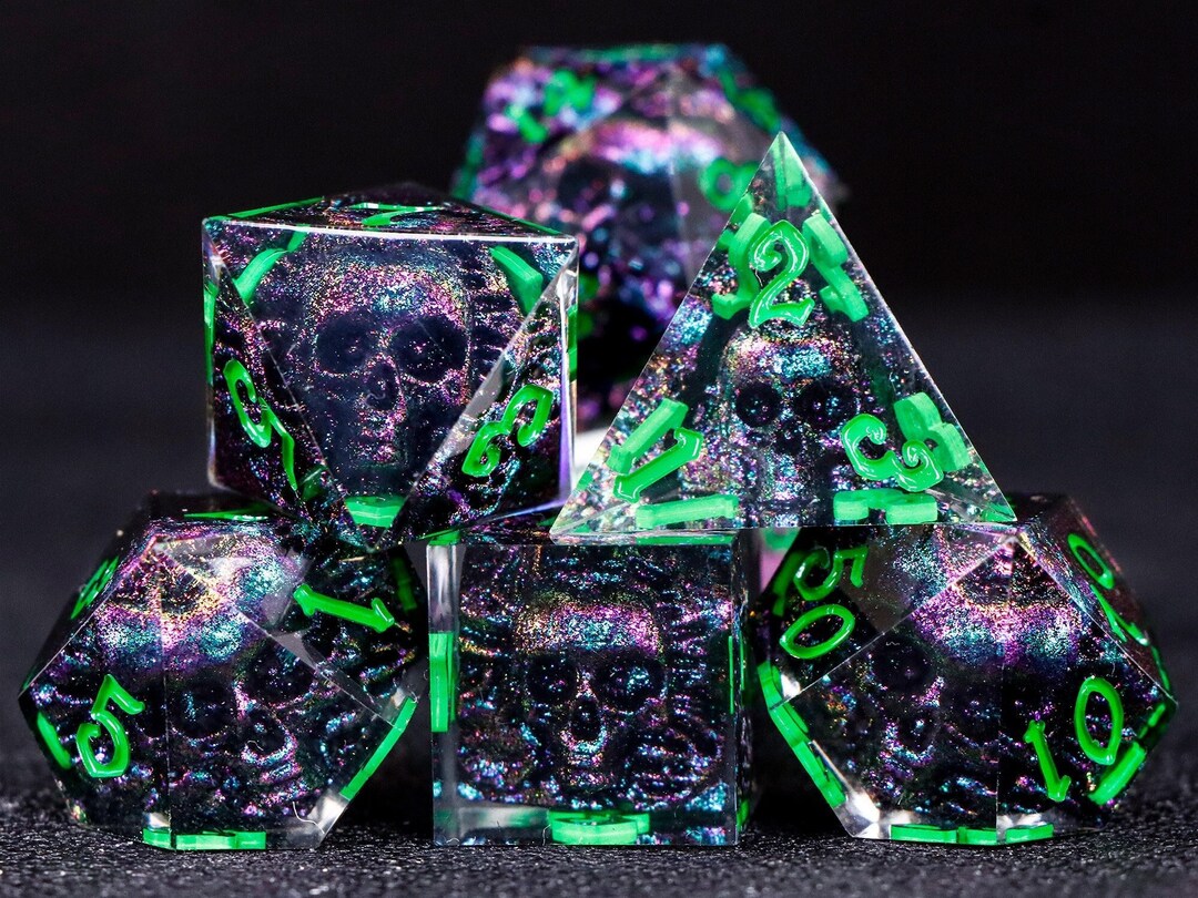 Skull Resin Dice for Role Playing Games Handmade Skull Resin Dungeons ...