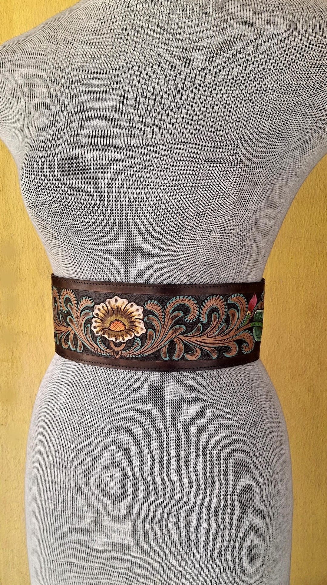 Hand Carving Tooled Multi Coloured Handmade Leather Wedding/dress ...