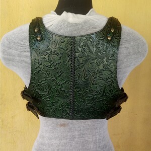 Shieldmaiden Warrior Armor Embossed Floral Design Green Leather Female Viking Chest-plate LARP ...