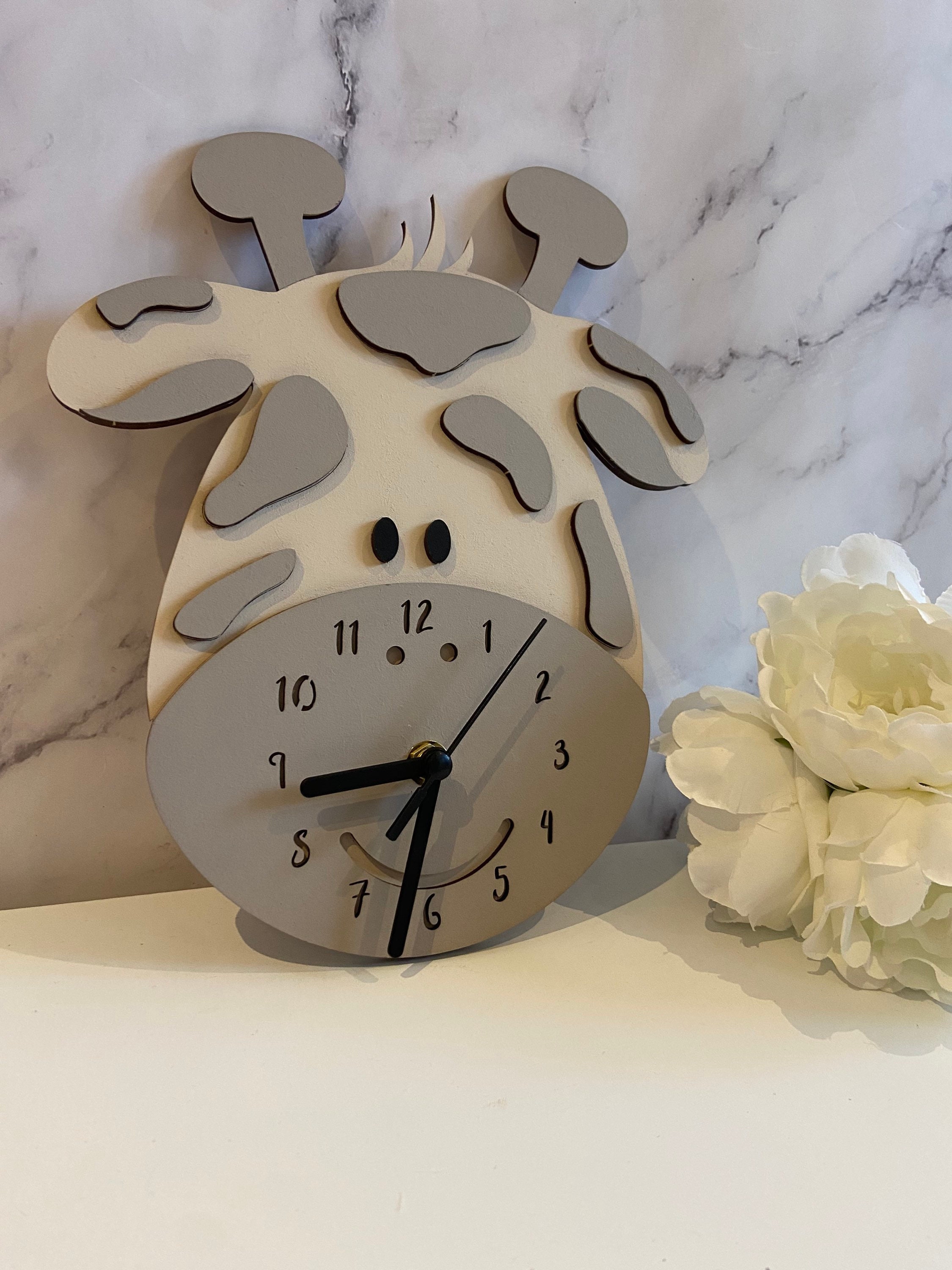Giraffe Clock / Nursery Decor/ Bedroom Decor/ Clock/ Children's Clock ...
