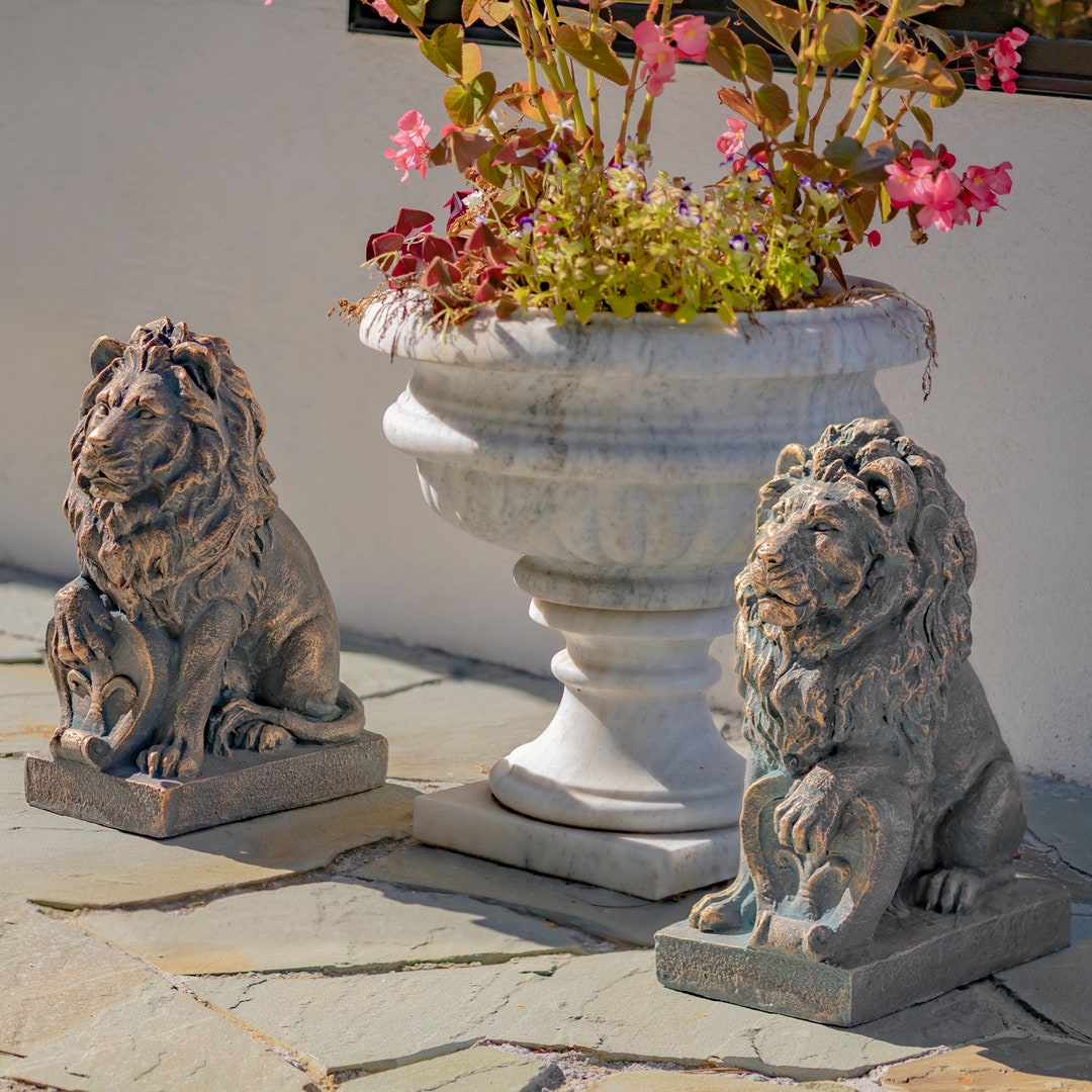 21 Tall Set of 2 Magnesium Lions With Fleur-de-lis - Etsy