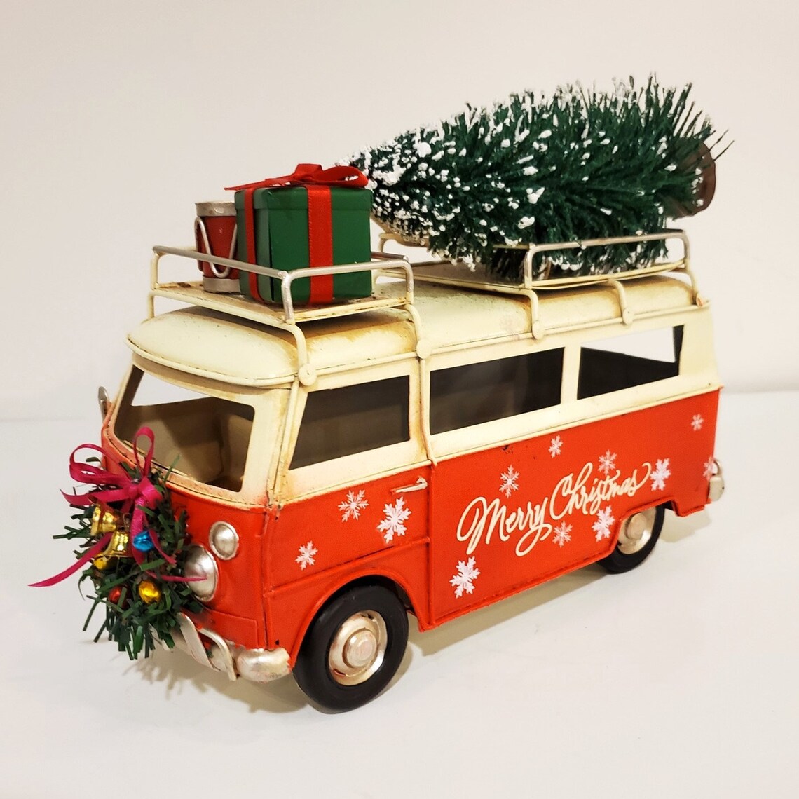 1970’s Inspired Christmas Bus With Wreath & Gifts - Etsy