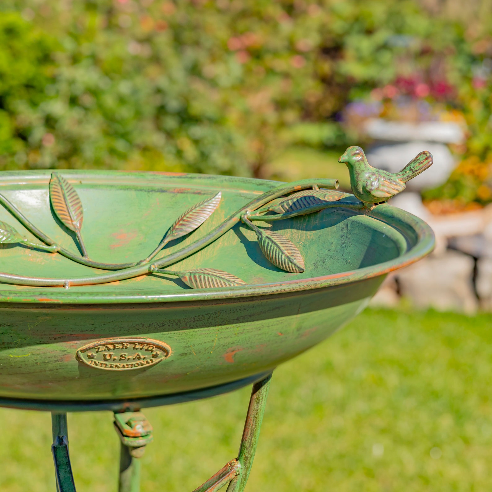 Metal Birdbath With 2 Cast Iron Birds in Verdi Green Finish - Etsy