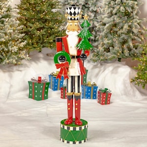 5.4 FT Tall Metal Fancy Nutcracker With LED Lights (5 Style Options) - Etsy