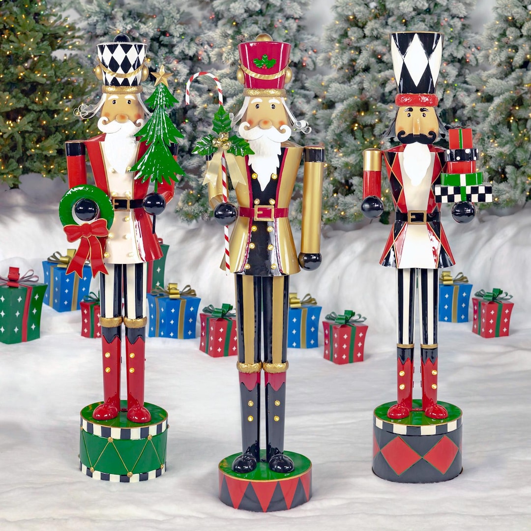 5.4 FT Tall Metal Fancy Nutcracker With LED Lights (5 Style Options) - Etsy