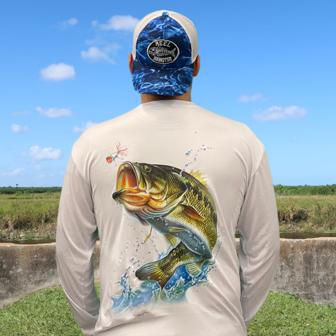 Reel Monster© Big Bass Tshirt Fisherman Gift Fishing Graphic Tee Bass ...