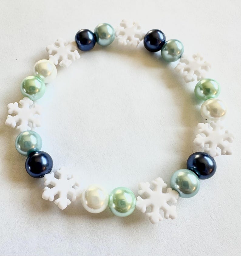 Snowflake Glass Pearl Bracelet Winter Seasonal Holiday Icy Blue Novelty ...