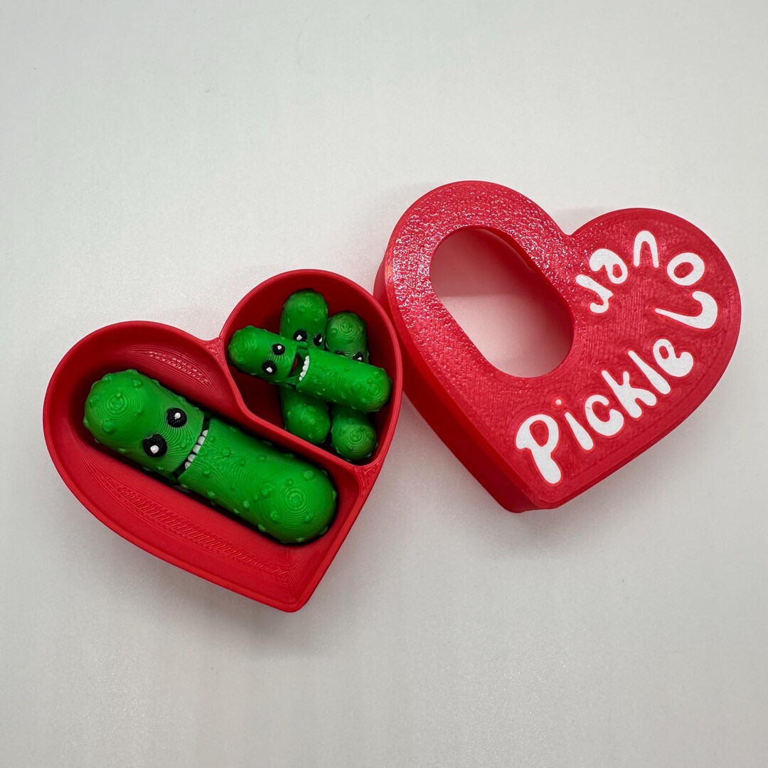 3D Printed Laughing Pickle Lover Set Valentine - Etsy