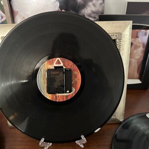 Vinyl Record Upcycled to Clock . - Etsy