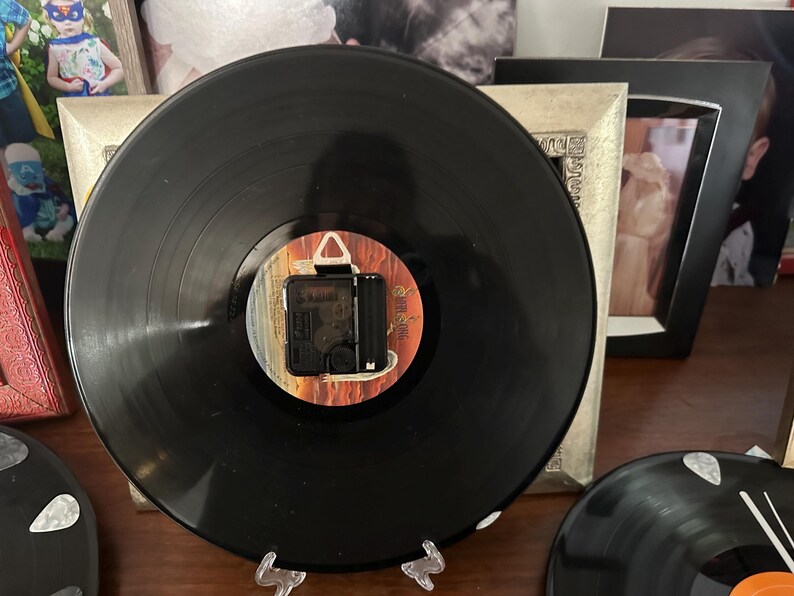 Vinyl Record Upcycled to Clock . - Etsy
