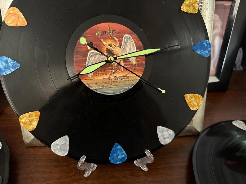 Vinyl Record Upcycled to Clock . - Etsy