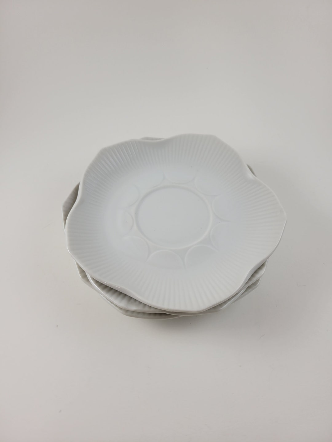 Vintage Chadwick White Lotus Flower Saucer Plate Set - Etsy