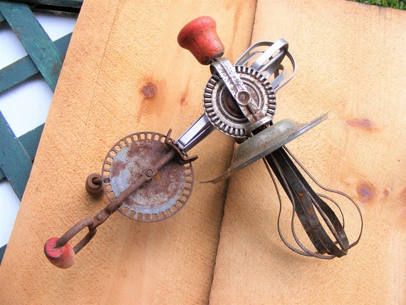 2 Vintage Wood Hand Mixers Pyrex Vintage Edlund Vintage - Etsy