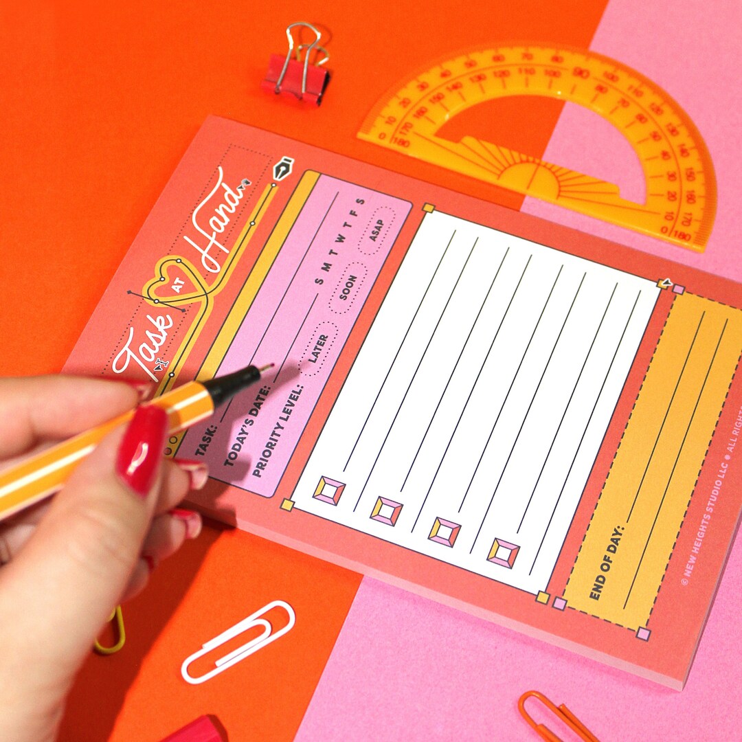 TASK AT HAND Daily/weekly Notepad 4x6 Project Management, Gift for ...