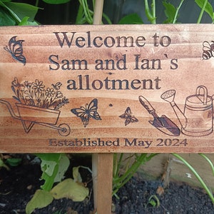 Personalised Wooden Garden Signs Plaque Garden Gift Allotment Vegetable ...