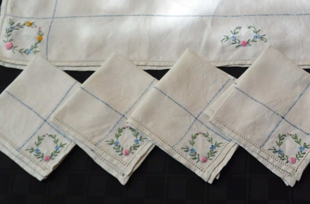 VTG 50's Linen 35" Square Embroidered Tablecloth & 4 Napkins - Etsy
