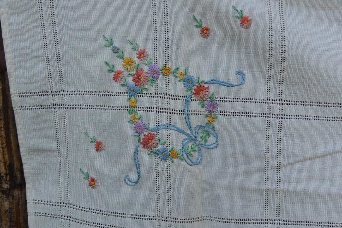 VTG 50's Linen 33" Square Embroidered Tablecloth NOS - Etsy