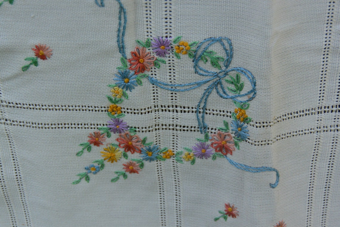 VTG 50's Linen 33" Square Embroidered Tablecloth NOS - Etsy