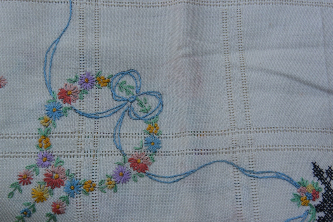 VTG 50's Linen 33" Square Embroidered Tablecloth NOS - Etsy