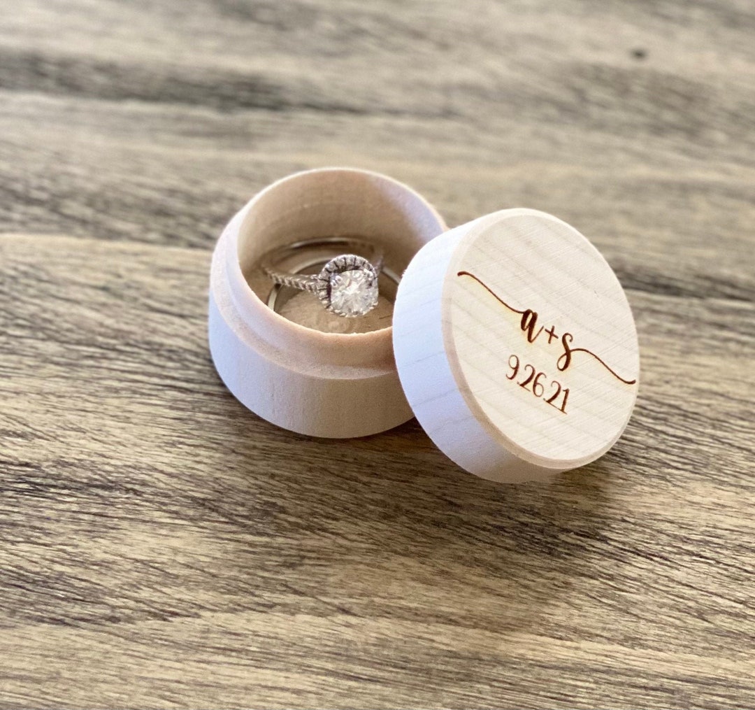 Engraved Wooden Wedding Ring, Personalized Ring Bearer Box - Etsy
