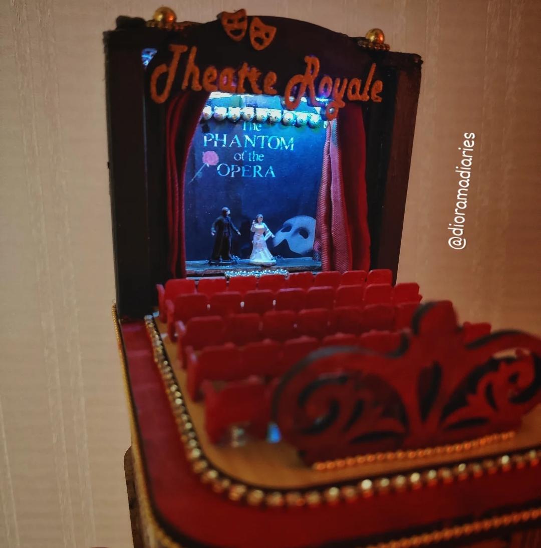 The Phantom of the Opera Ultra Miniature Pocket Theatre Diorama Fast ...