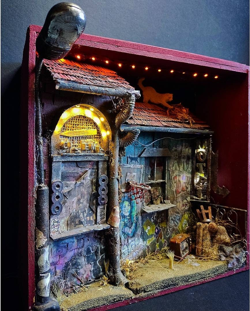 Ultra Realistic New York City Facade Miniature Scale Model Storefront ...