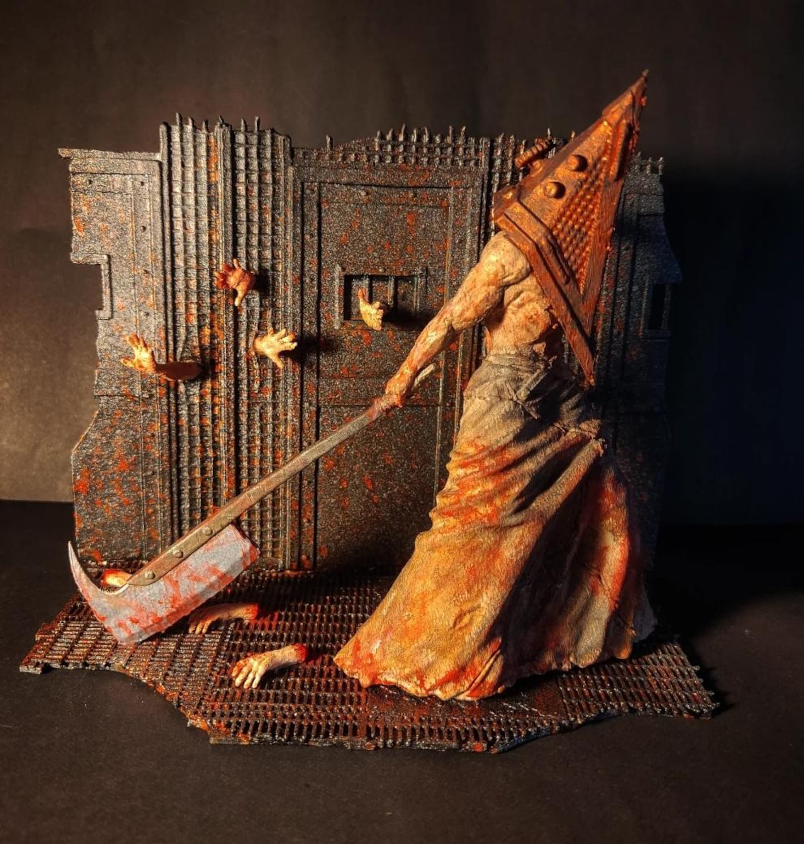 Silent Hill Pyramid Head Figure Diorama – 5.5 Inch Horror Collectible ...