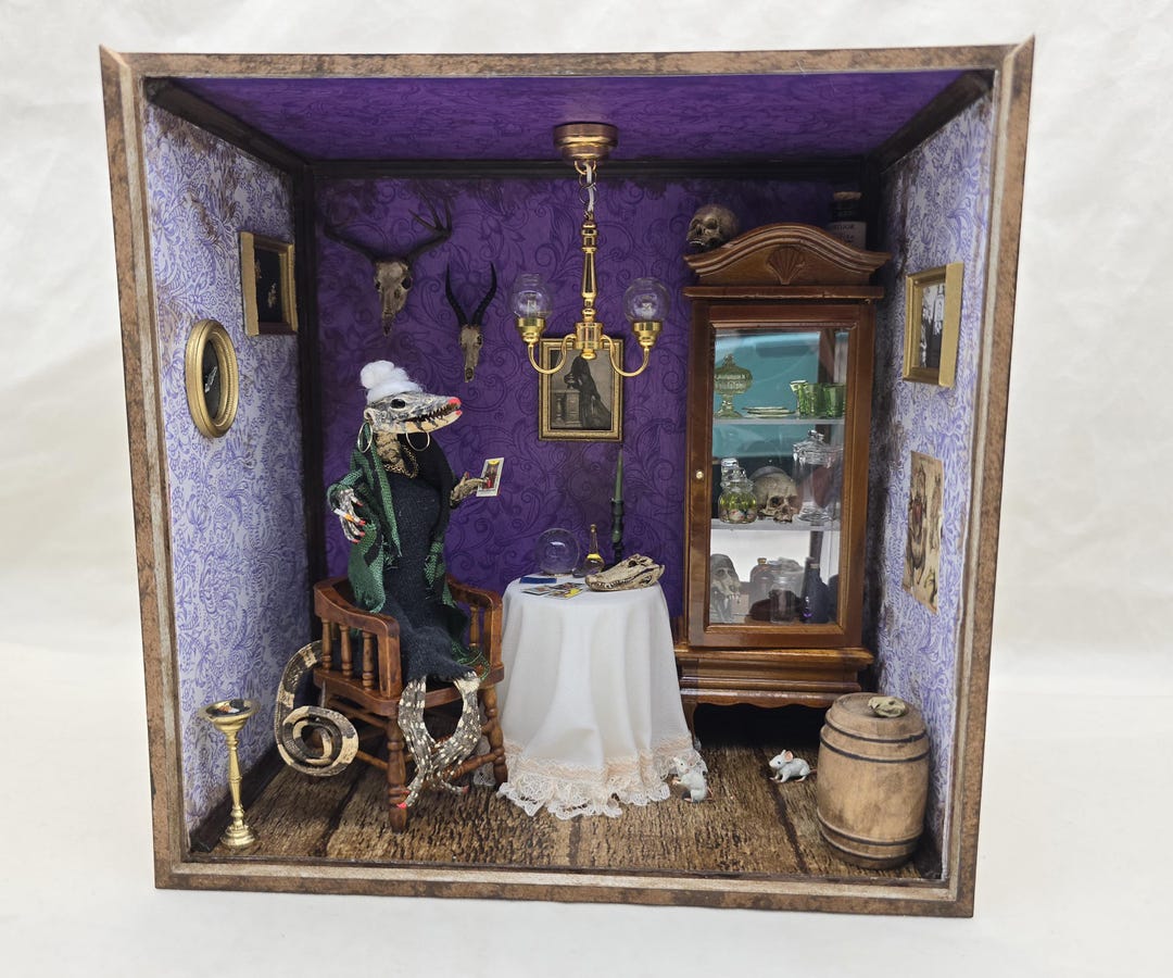 Monitor Lizard Real Mummified Animal Fortune Teller Tarot Reader Snake ...