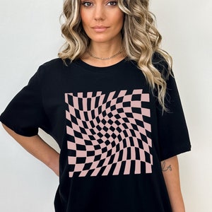 Checkerboard Shirt, Wavy Checkered Pattern, Optical Illusion Tee ...