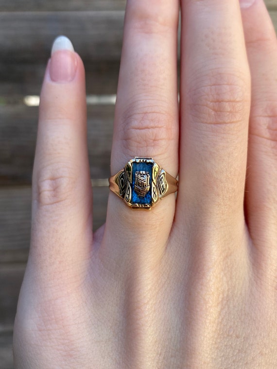 vintage 1968 10k class - Gem