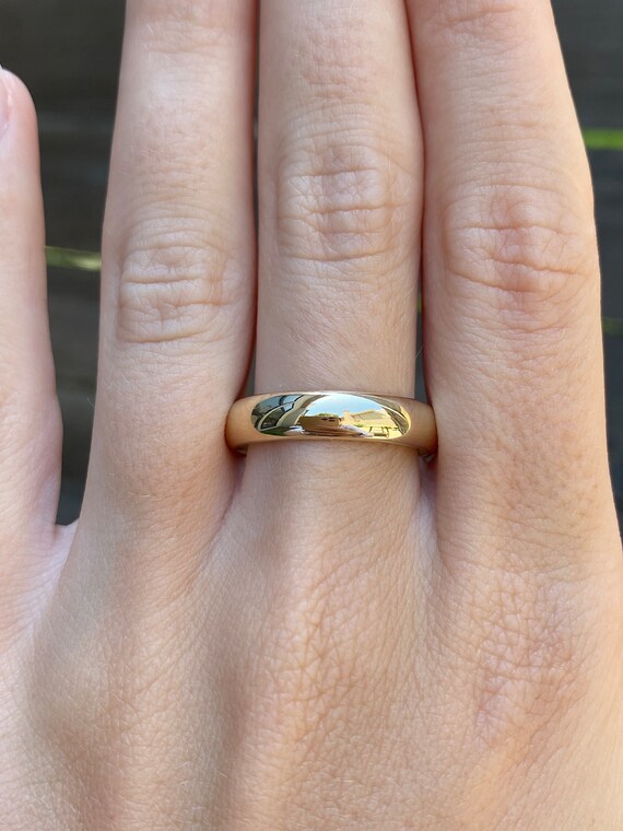 Fine gold band ring store