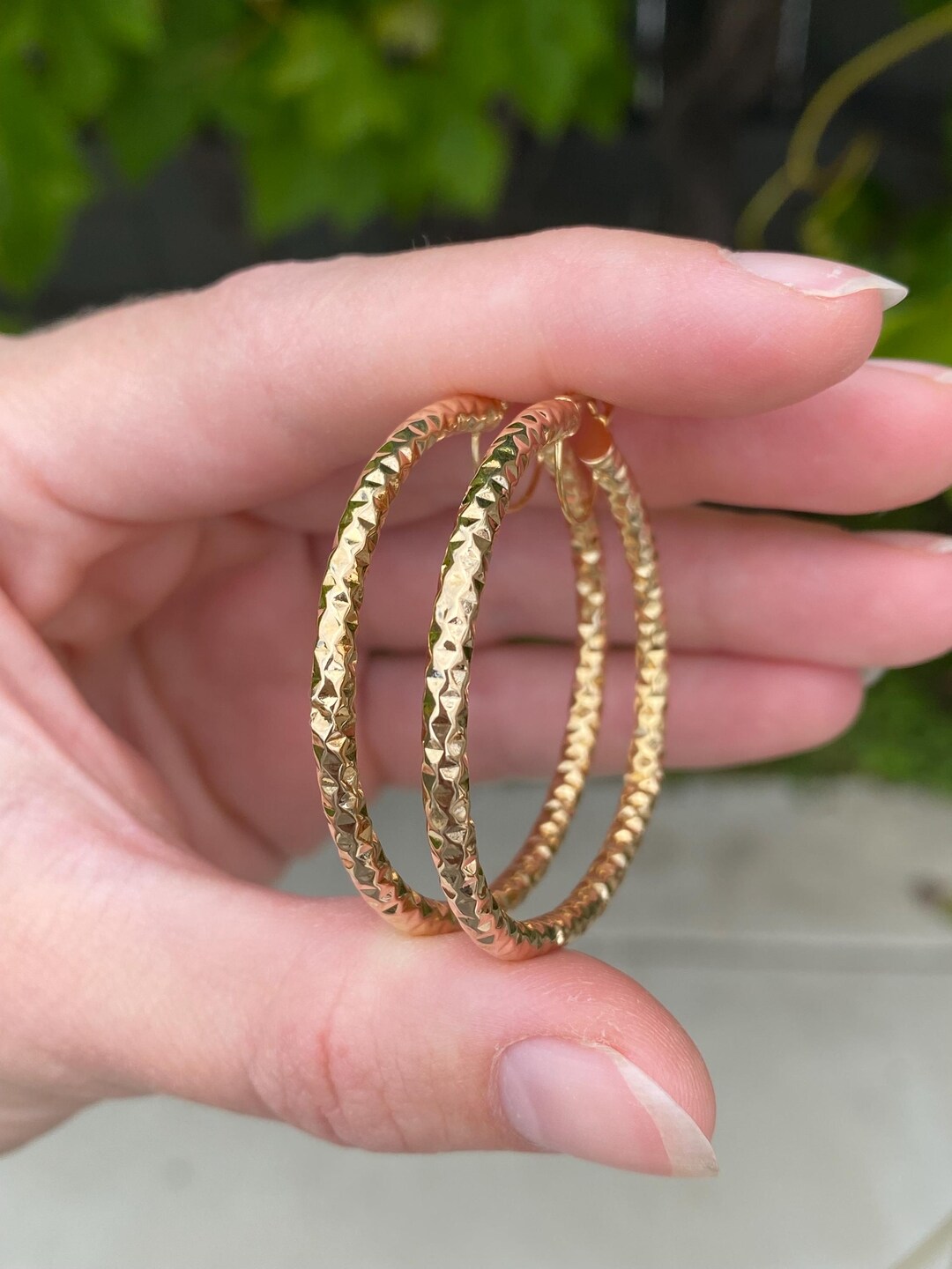 Vintage 14k Yellow Gold Diamond Cut Texture Hoop Earrings - Quality ...