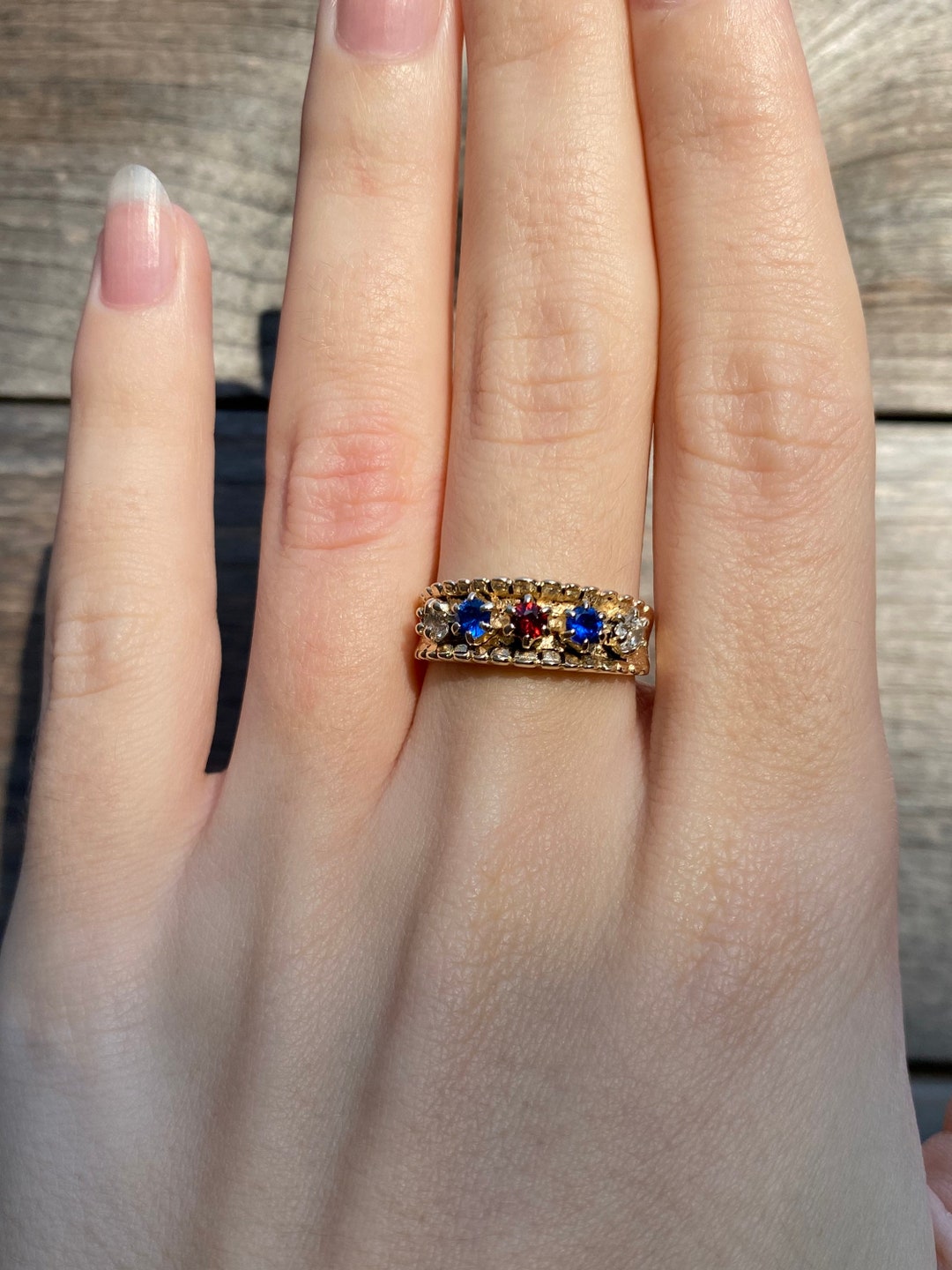 Vintage Solid 14k Yellow Gold Red White & Blue Glass Stone Ring Size 6. ...